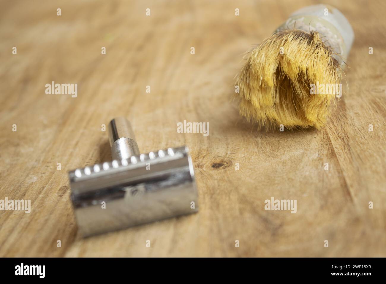 Man shaving old style hi-res stock photography and images - Alamy