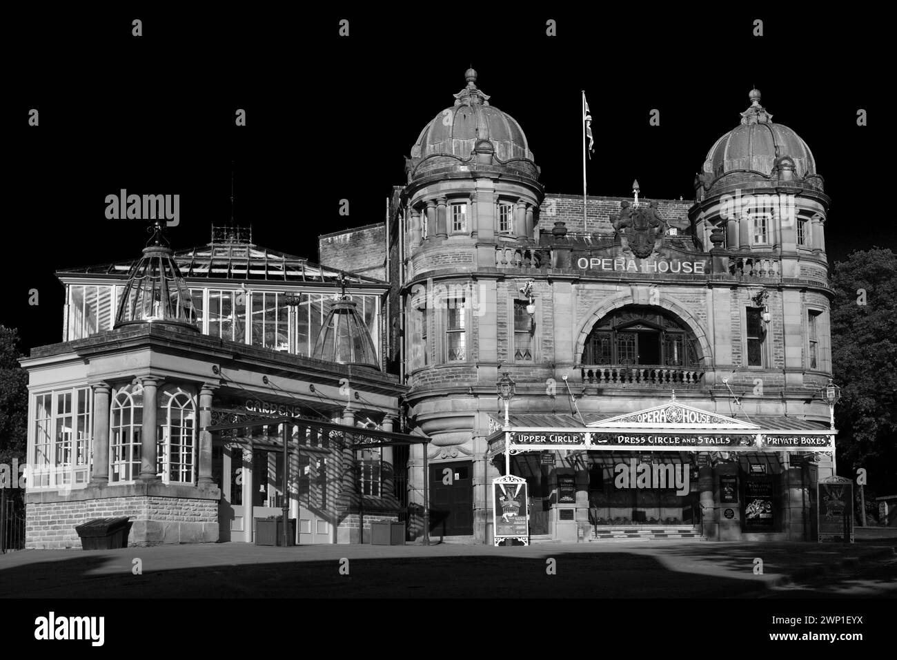 Buxton town uk Black and White Stock Photos & Images - Alamy