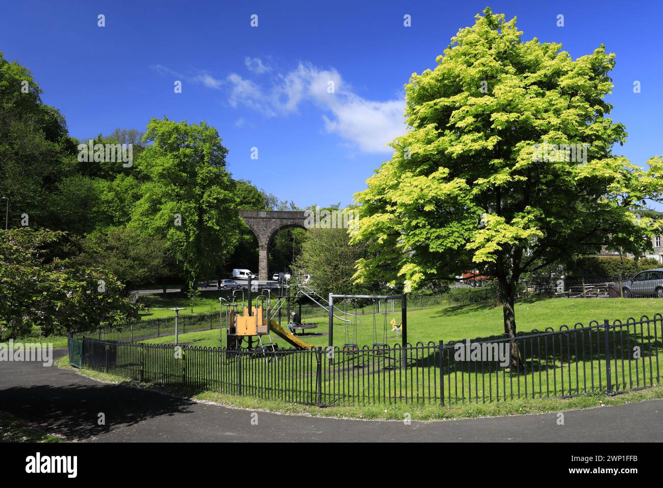 View over Ashwood Park gardens, Spa town of Buxton, Peak District ...