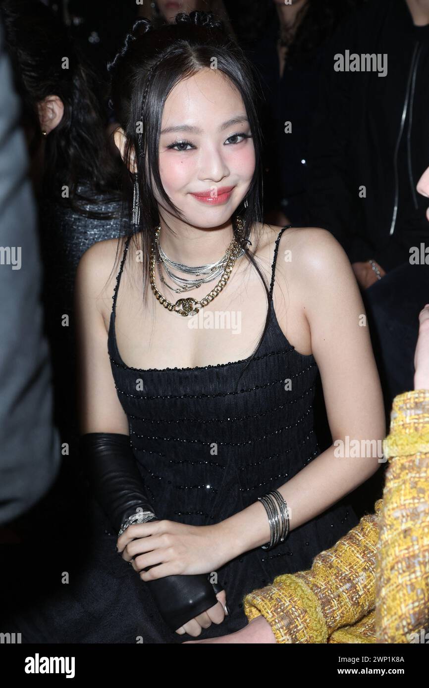 Kim Jennie attending the Chanel Womenswear Fall/Winter 2024-2025 show ...