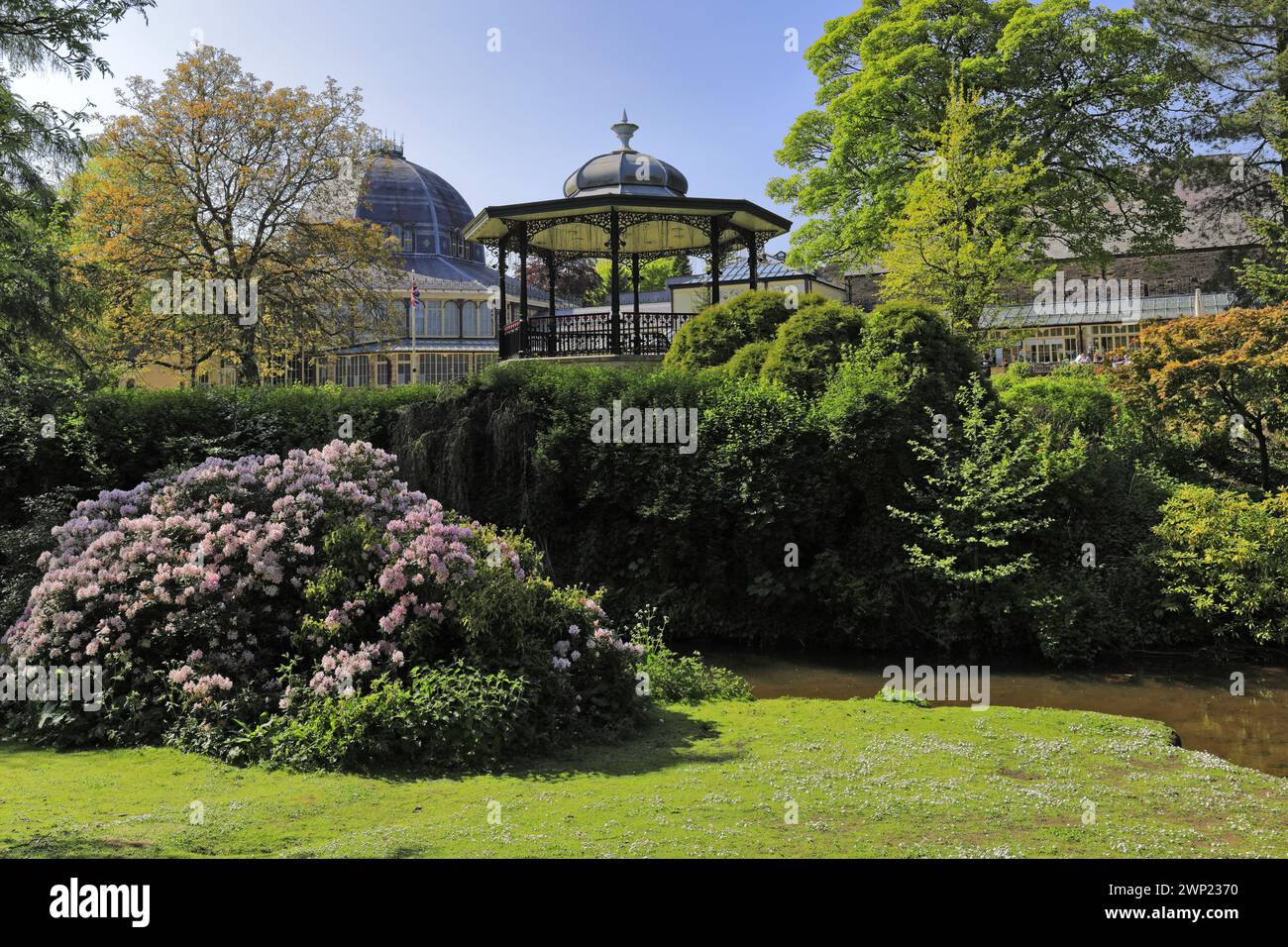 The Pavilion Gardens in the spa town of Buxton, Peak District National ...