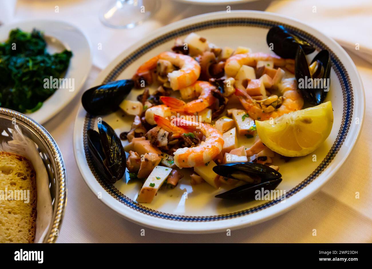 Seafood platter. Frittura di mare. Italian food Stock Photo - Alamy