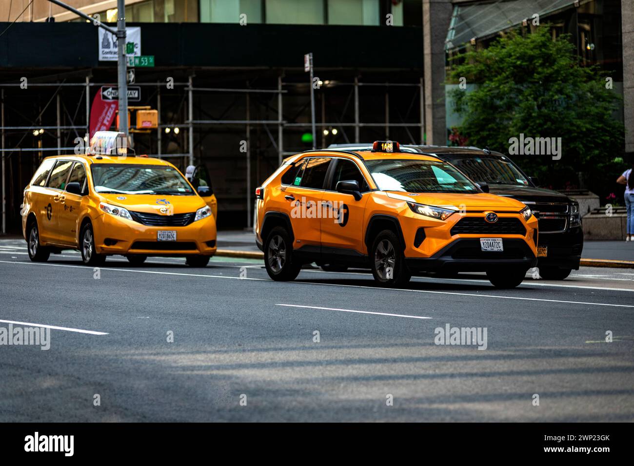 Means of transport skyline hi-res stock photography and images - Alamy