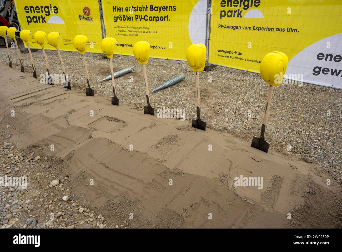 Solarcarportanlage hi-res stock photography and images - Alamy