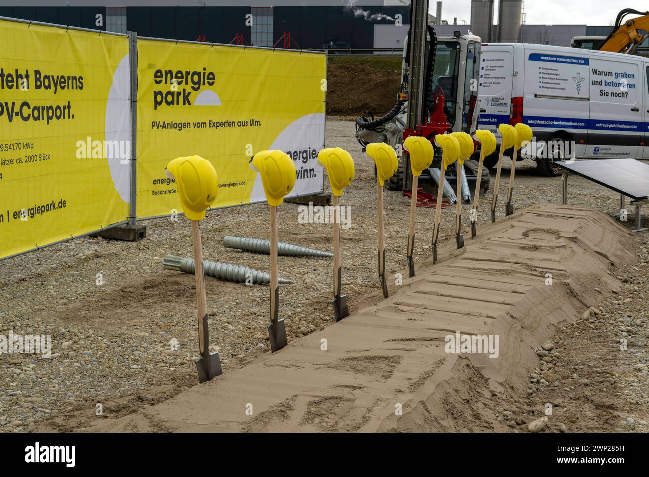 Solarcarportanlage hi-res stock photography and images - Alamy