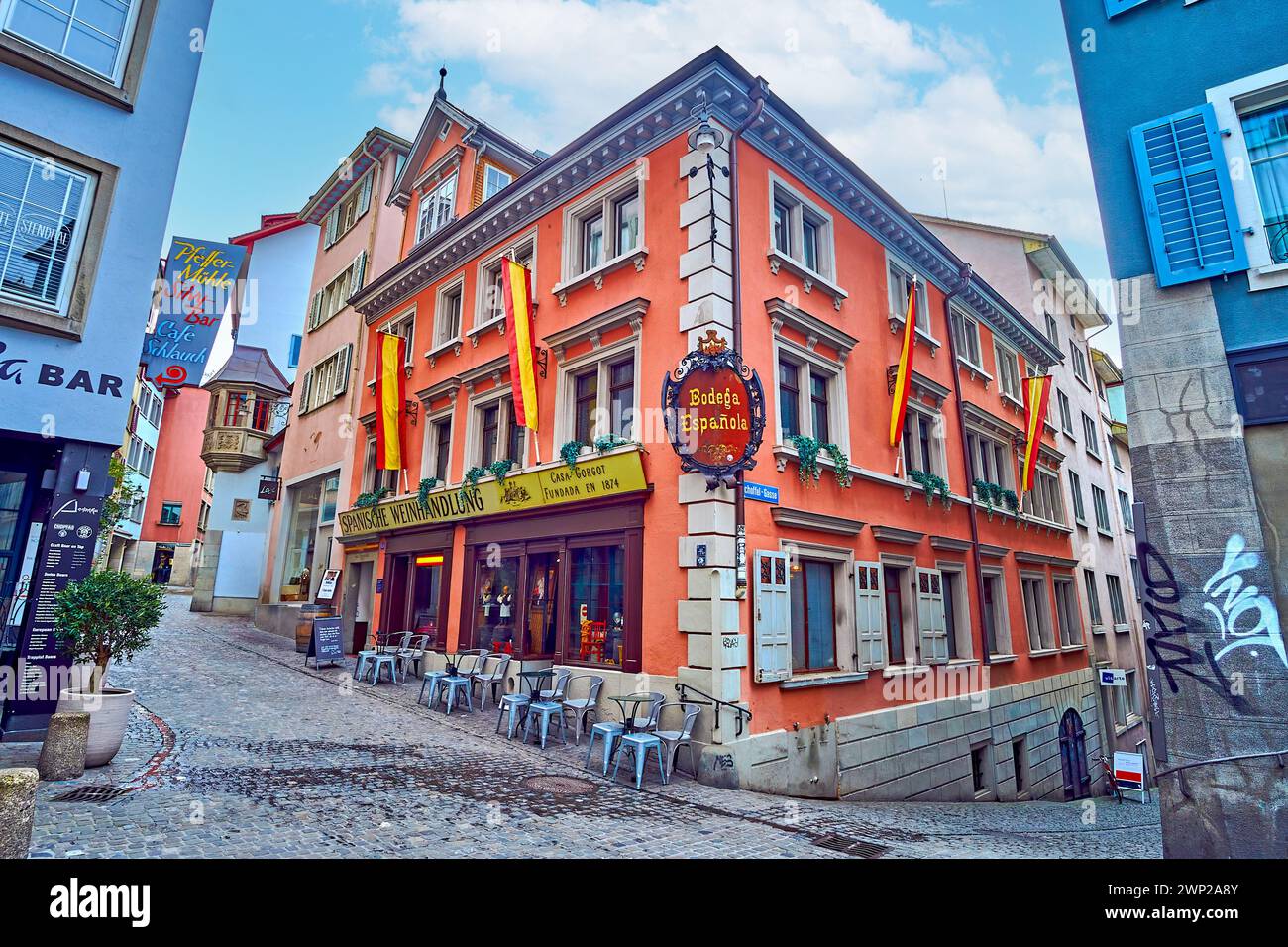 Mansión española hi-res stock photography and images - Alamy