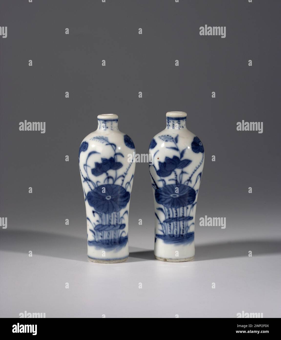 Mei ping bottles hi-res stock photography and images - Alamy