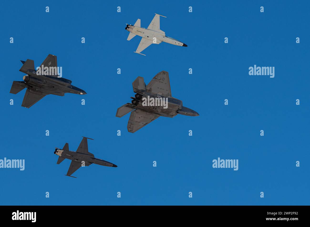 F 22 raptor heritage flight formation hi-res stock photography and ...