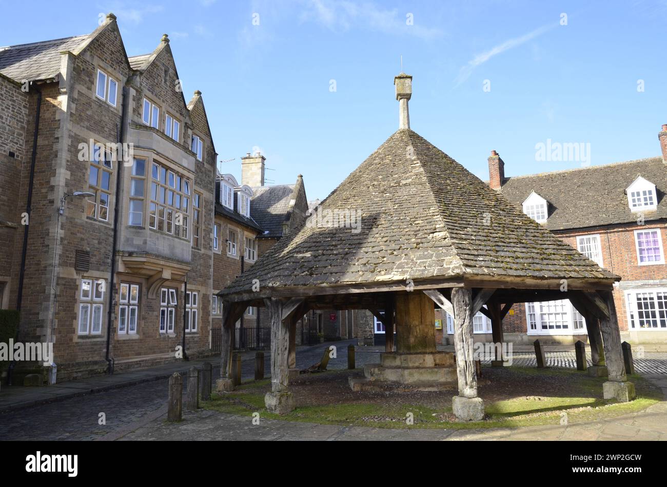 The Buttercross in the market place in Oakham, Rutland Stock Photo - Alamy