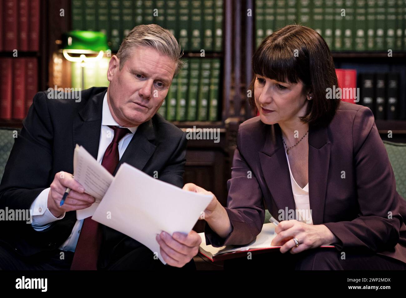 Keir starmer rachel reeves budget hi-res stock photography and images ...