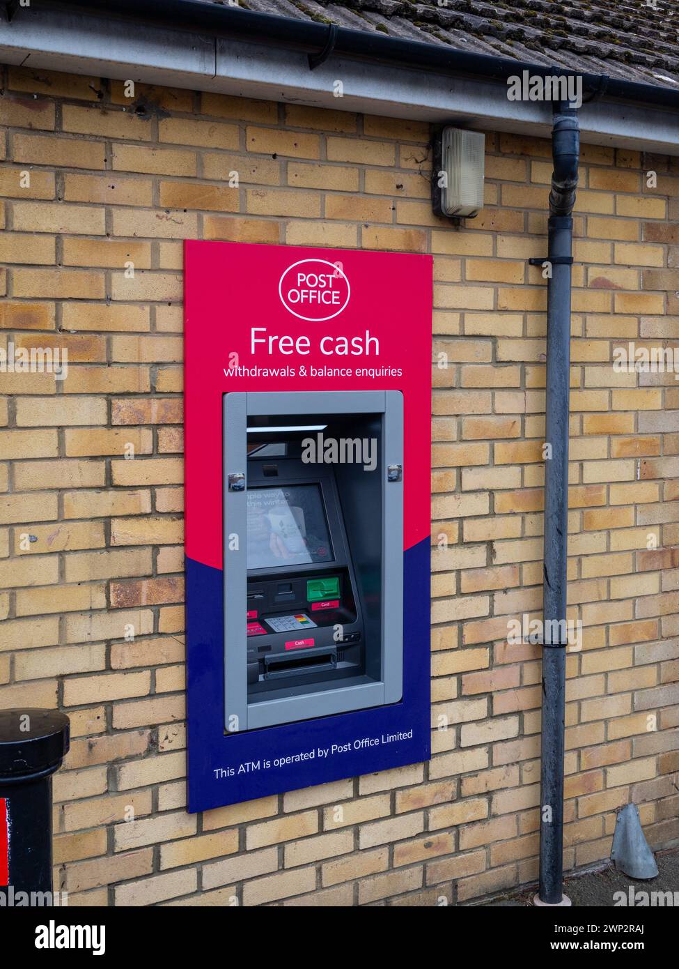 Post office cash machine hi-res stock photography and images - Alamy
