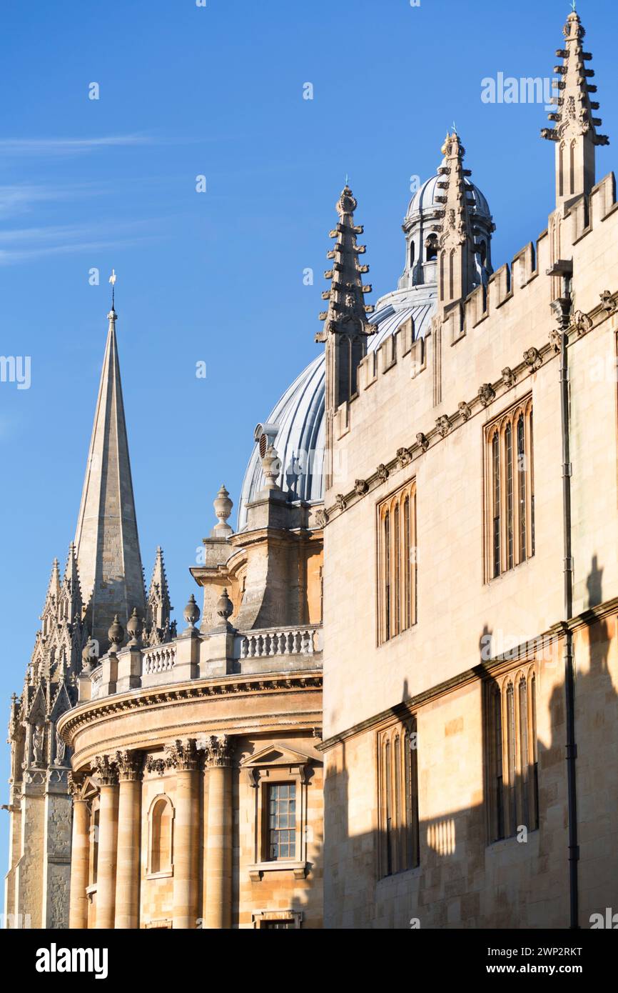 UK, Oxford, the Bodleian Library, Radcliffe Camera Library and ...