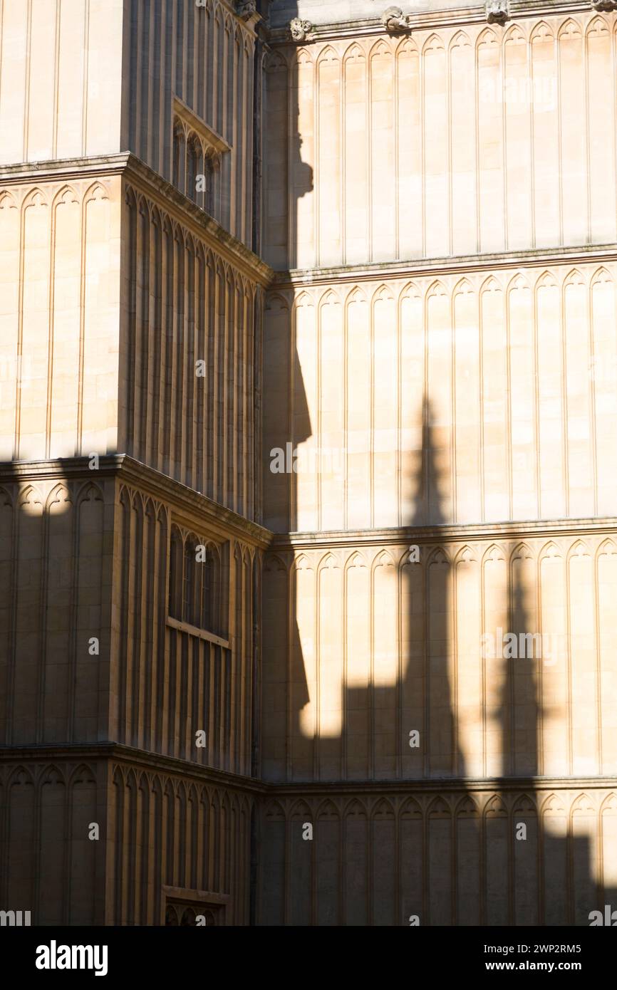 UK, Oxford, spire shadow detail on the walls of the Bodleian Library ...