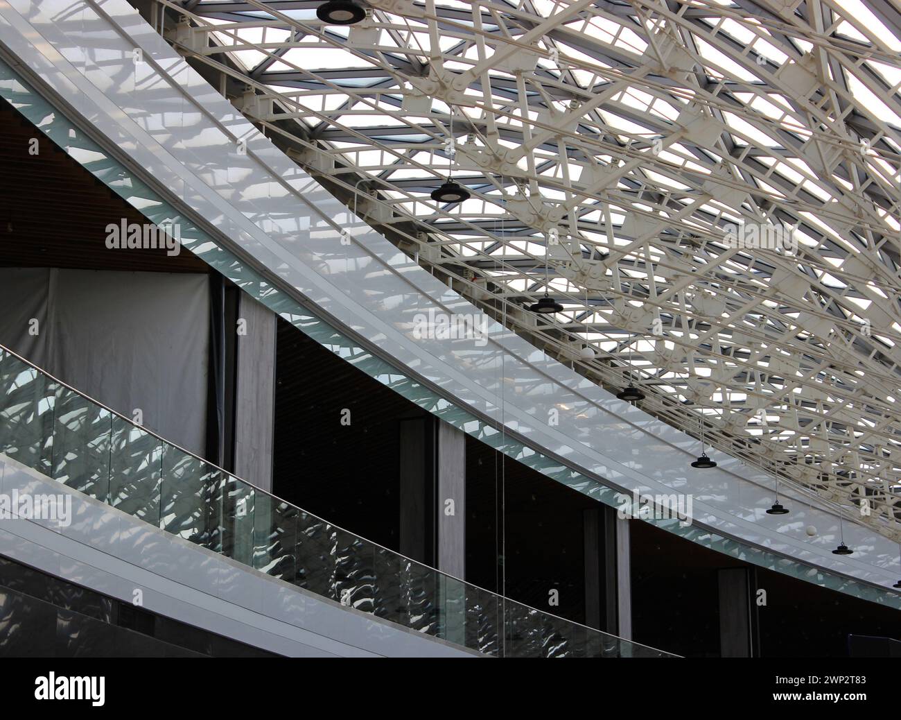 Modern metal frames and glass roof over gallery at shopping mall Stock ...