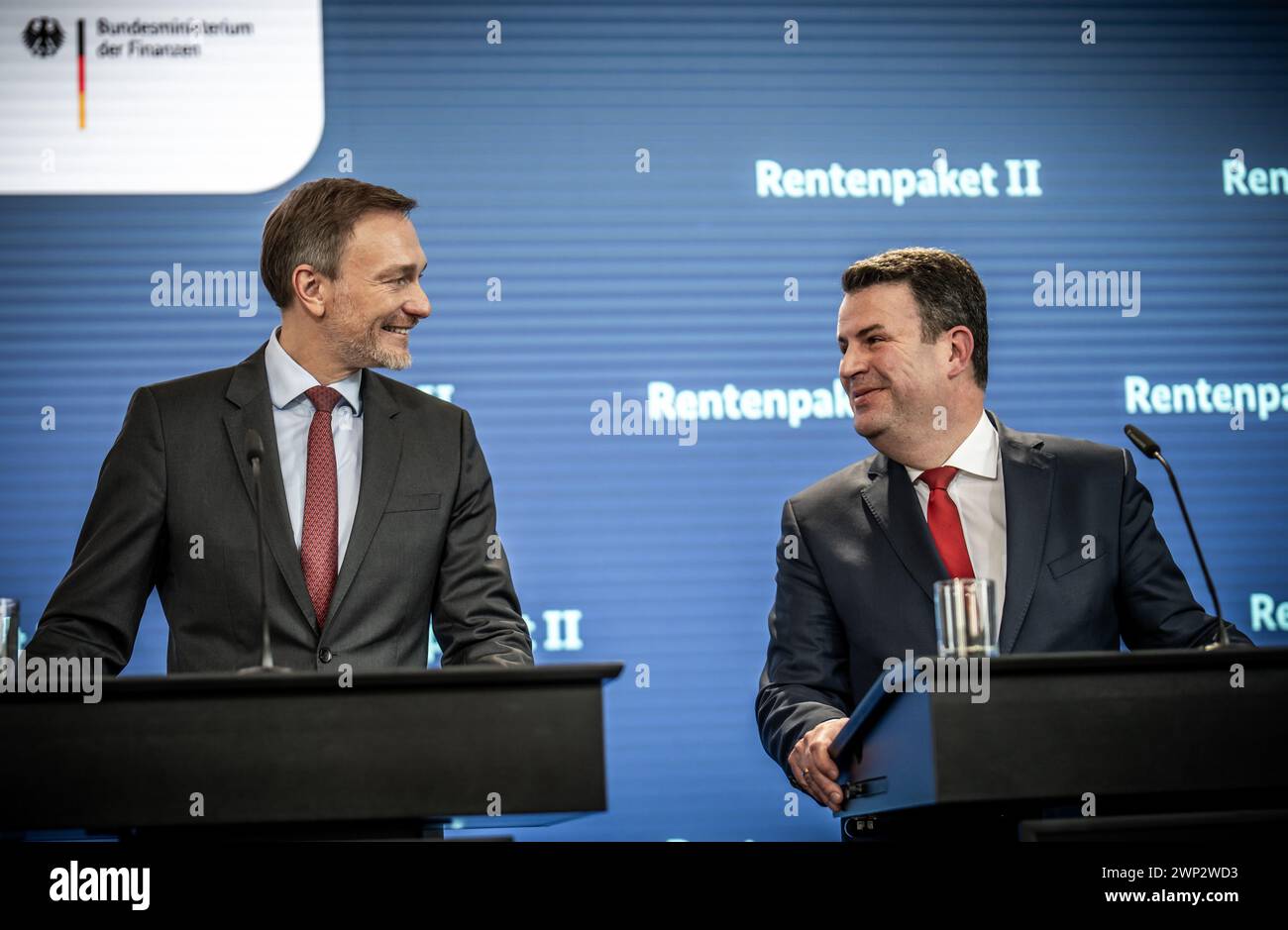 Germany. 05th Mar, 2024. German Labor Minister Hubertus Heil (right ...
