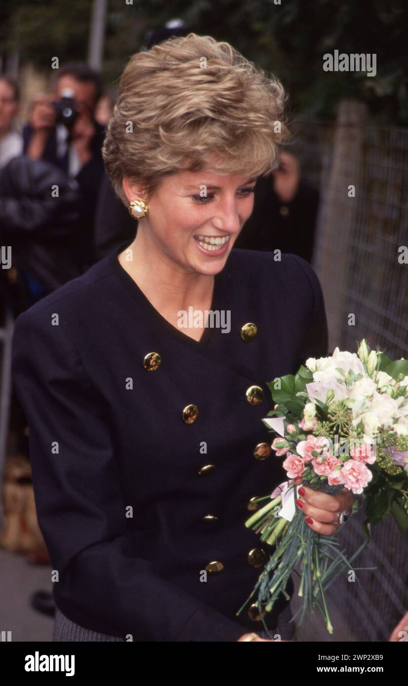 Diana, The Princess of Wales at Barnardo's Children's Charity, Hackney ...