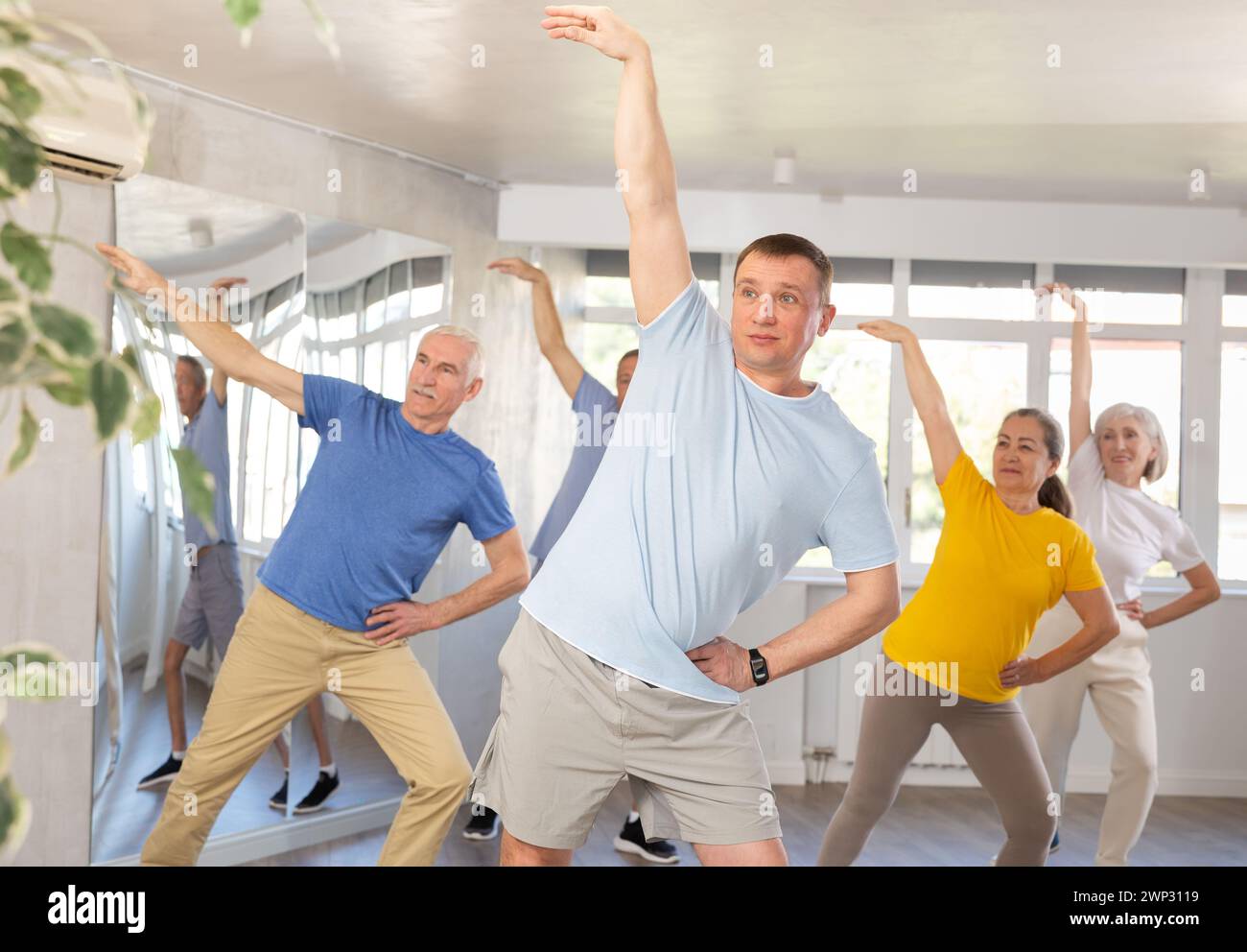 Man dancing modern dances hi-res stock photography and images - Alamy