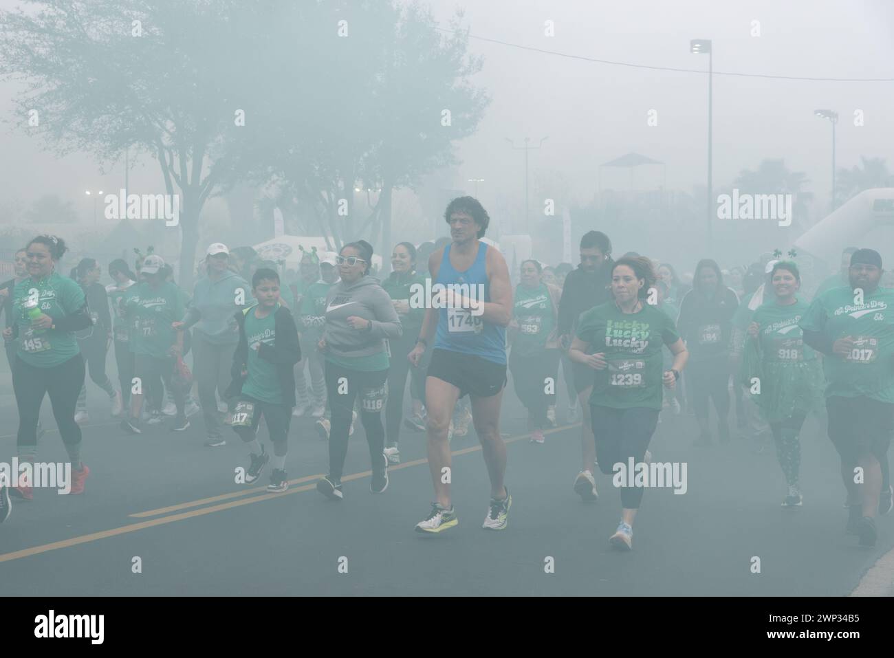 Start of a 5k race hi-res stock photography and images - Alamy