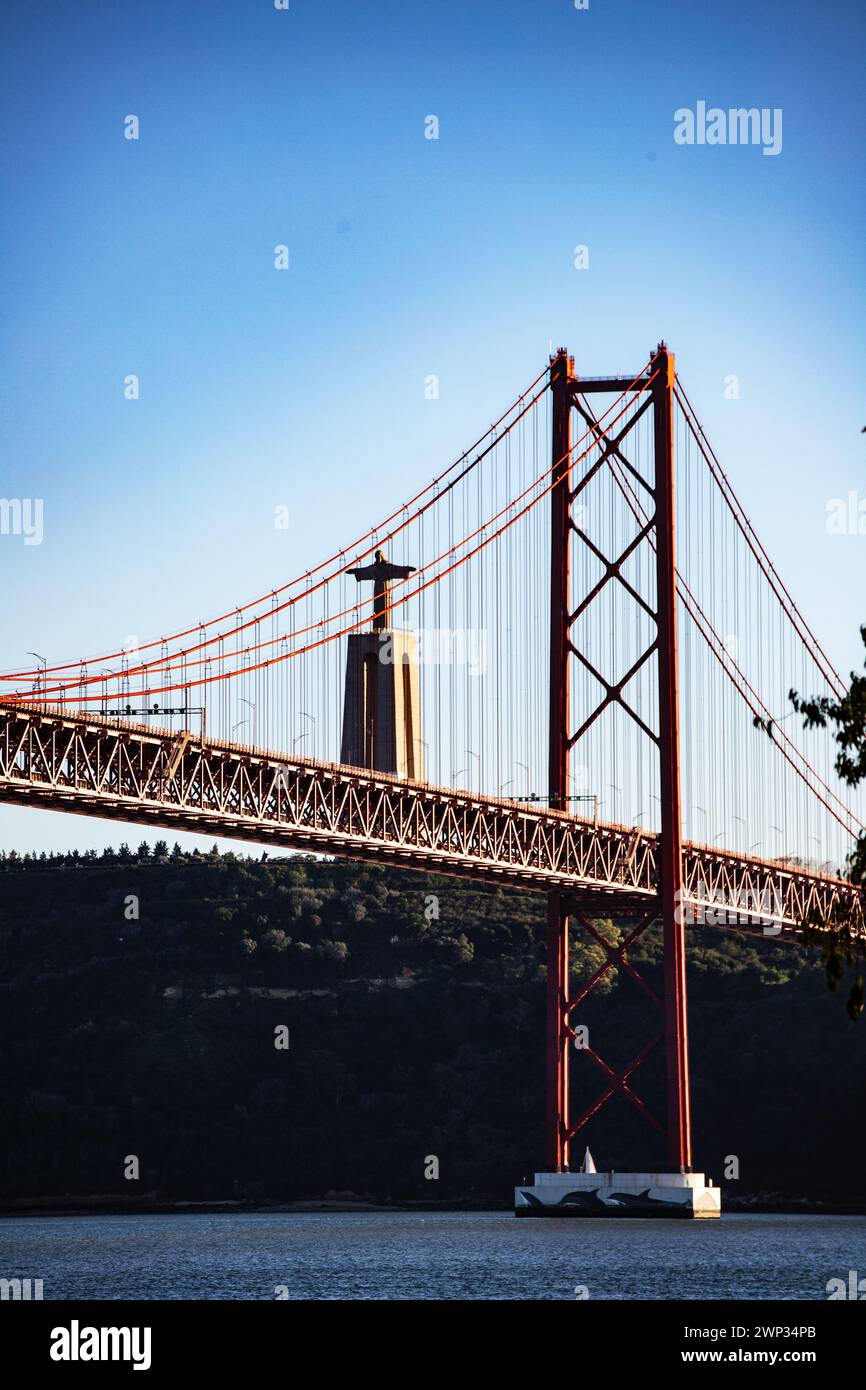 Ponte 25 de Abril, the suspension bridge of Lisbon Stock Photo - Alamy