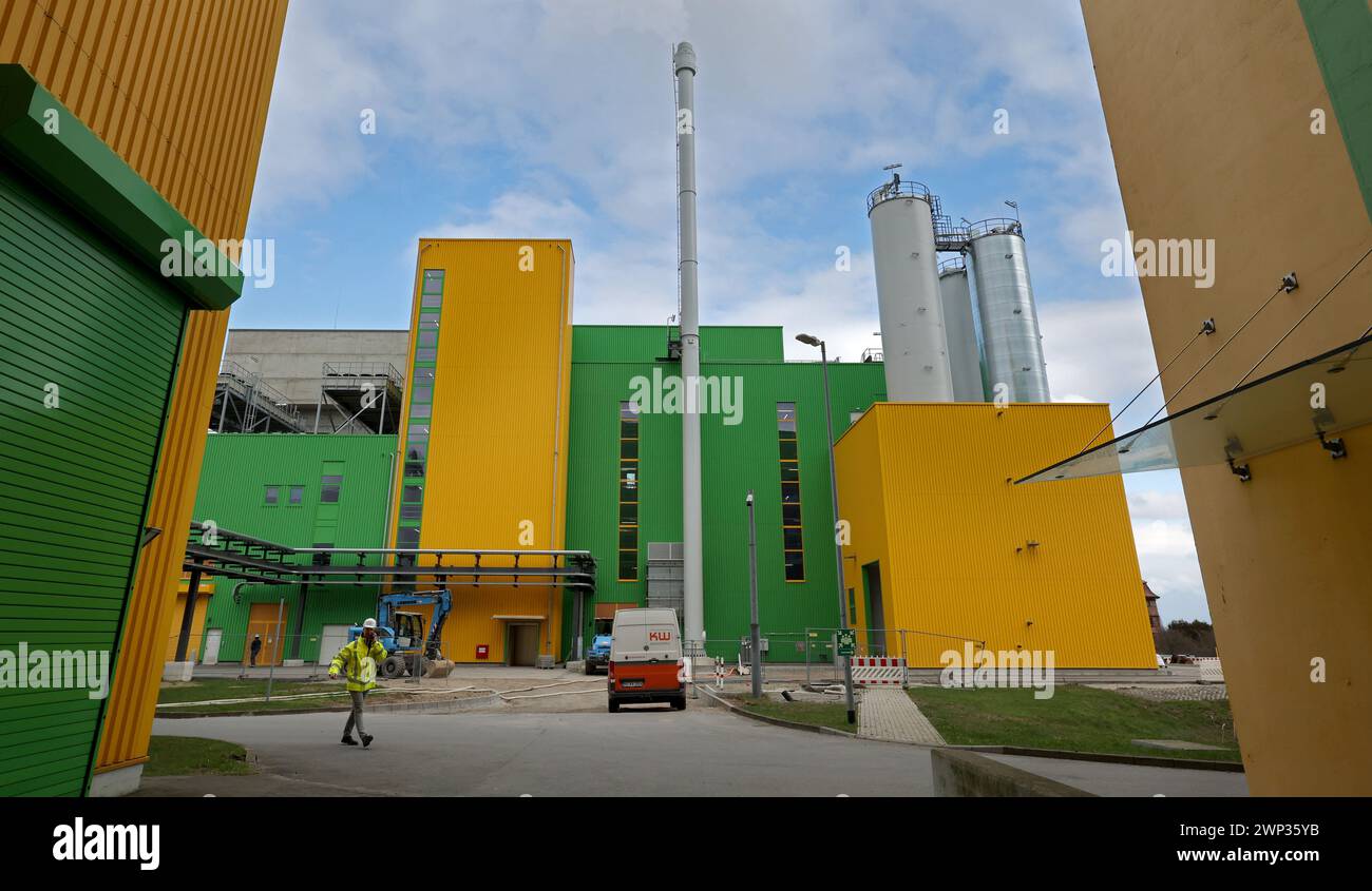 Waste to energy operations hi-res stock photography and images - Alamy