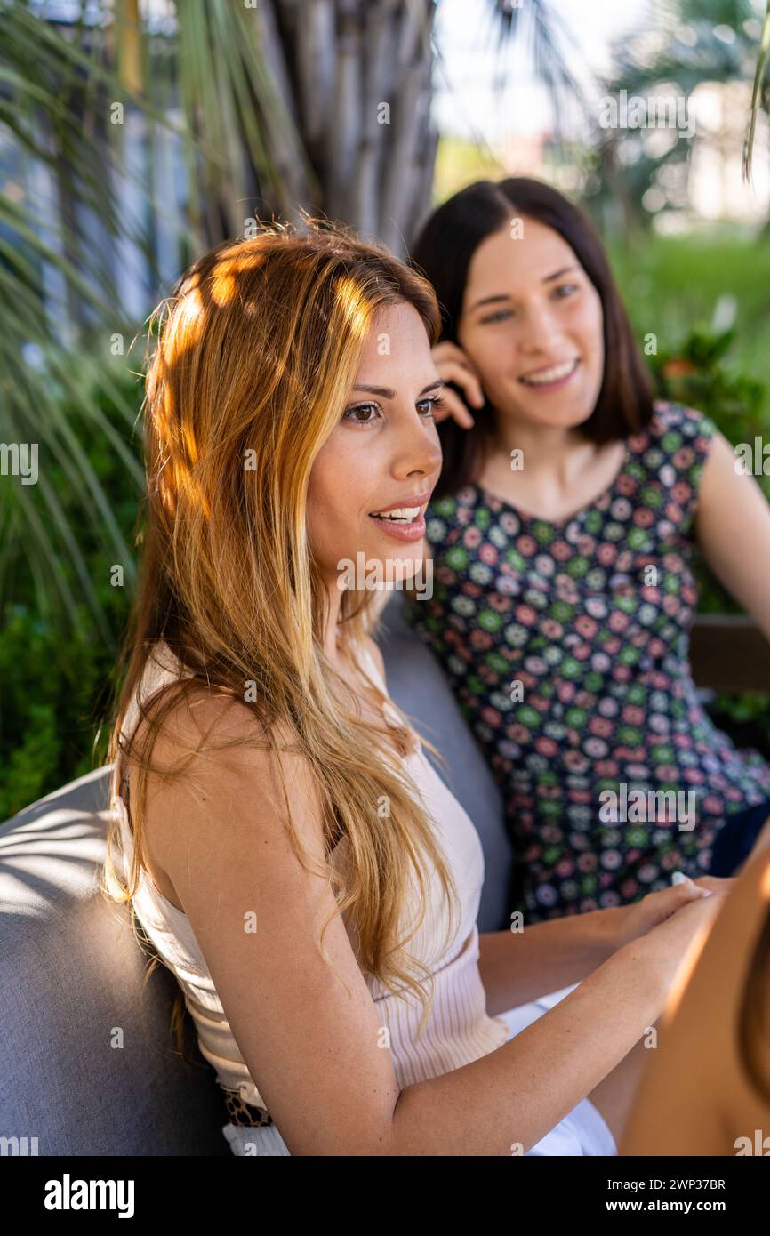 Courtyard two women hi-res stock photography and images - Alamy