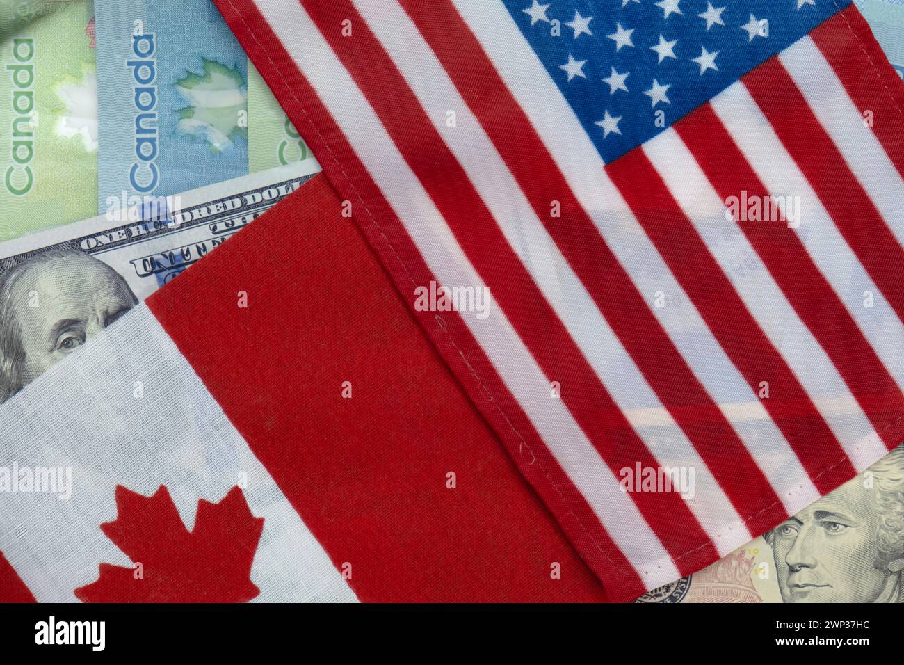 Canadian and united states flags hi-res stock photography and images ...
