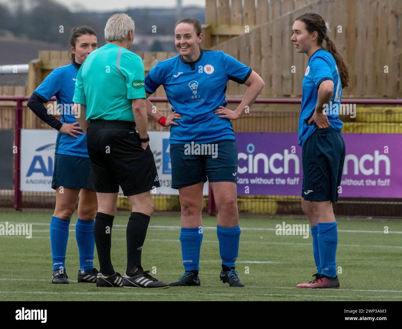 Scottish cup football final female hi-res stock photography and images ...