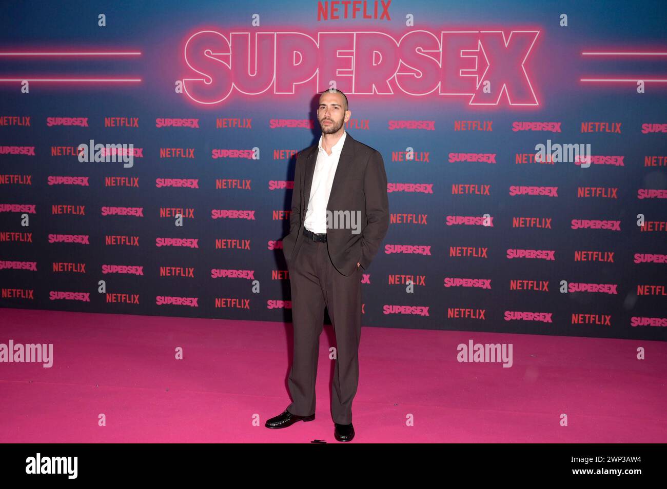 Enrico Borello bei der Premiere des Netflix-Miniserie 'Supersex' im ...