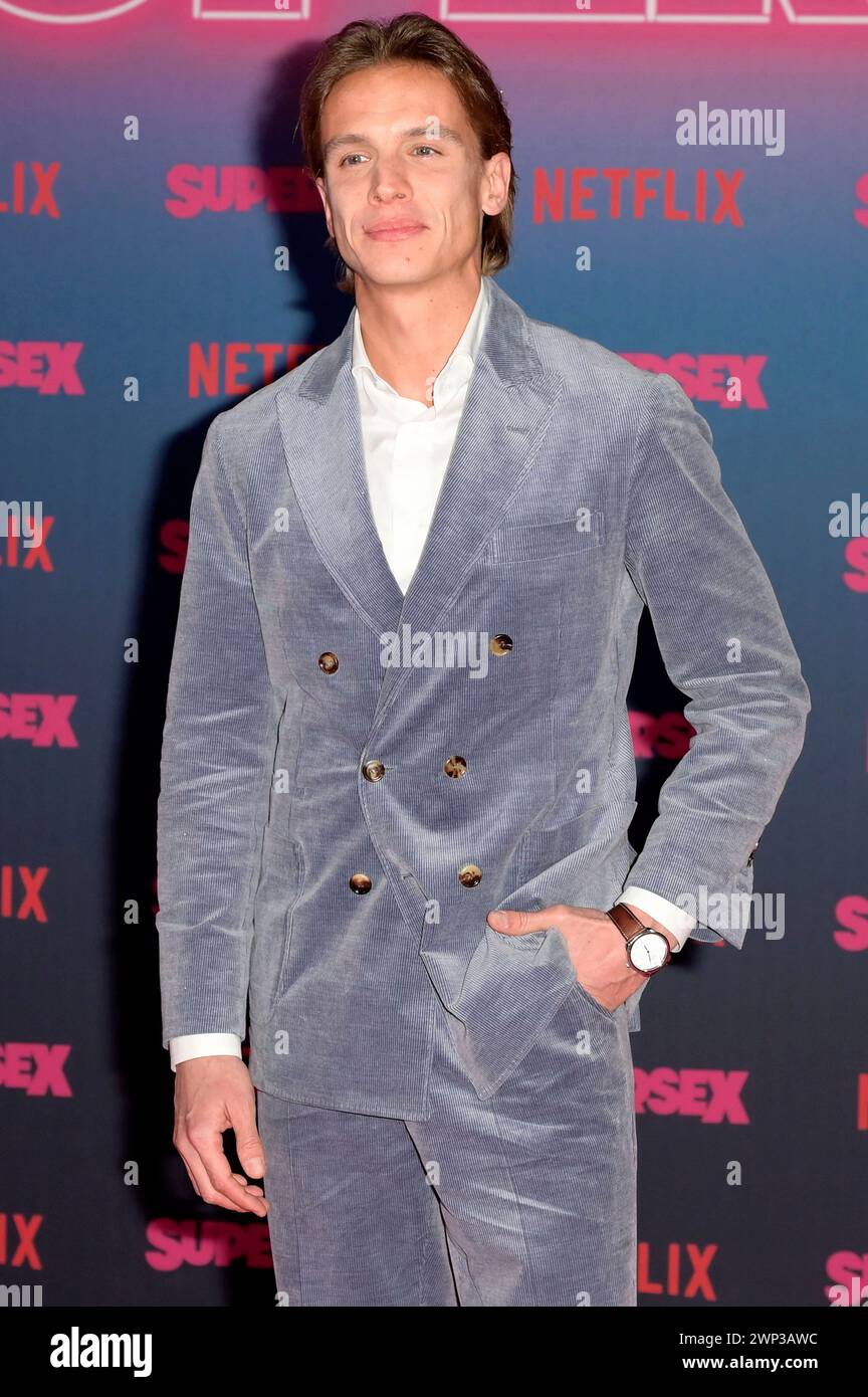 Giulio Greco bei der Premiere des Netflix-Miniserie 'Supersex' im ...