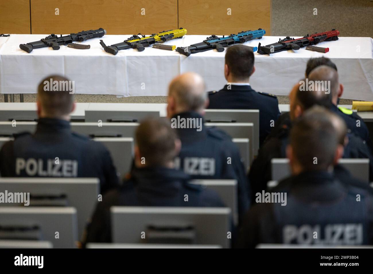 Fn scar hi-res stock photography and images - Alamy