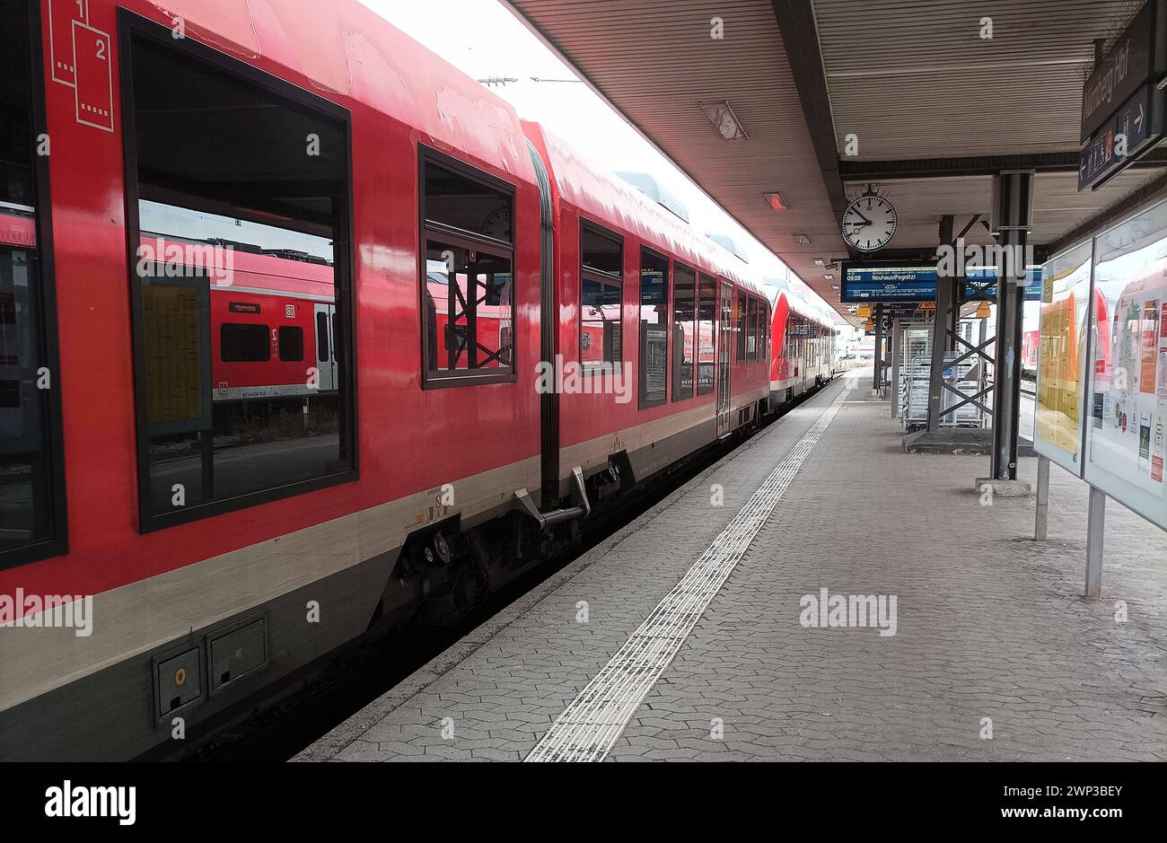 DB: Am Donnerstag 07.03 und am Freitag 08.03 wird gestreikt. Strike bei ...