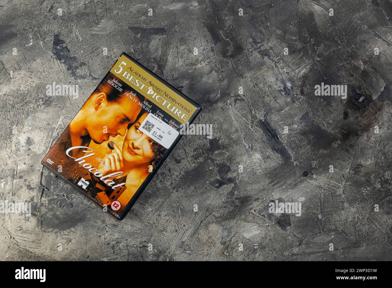 DVD of 2000/2001 feature film Chocolat set in a French village and ...