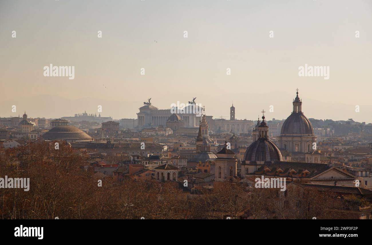 roof tops of Rome on dawn light Stock Photo - Alamy