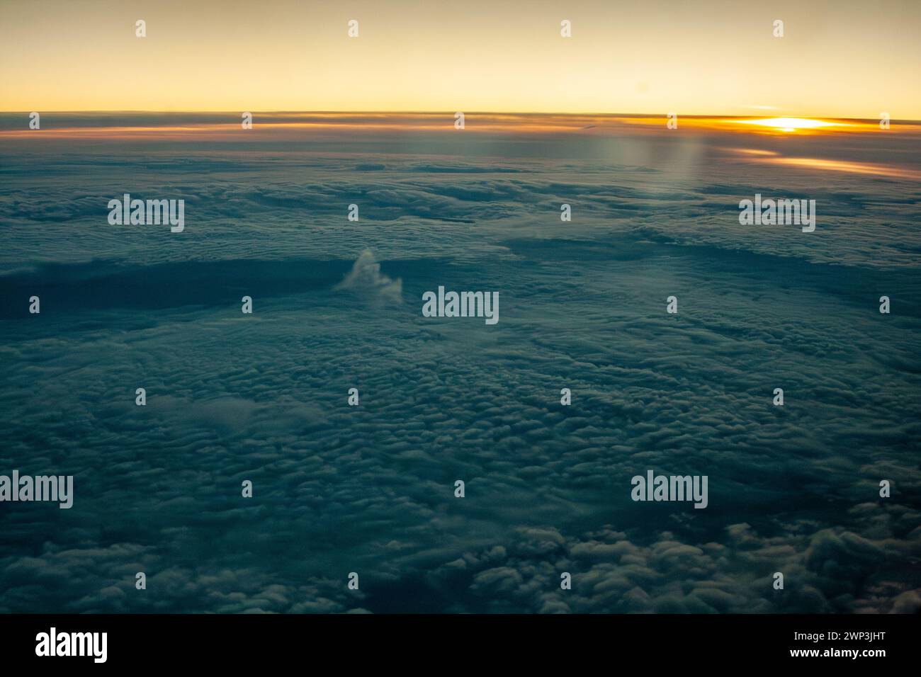 Sun rising hi-res stock photography and images - Alamy