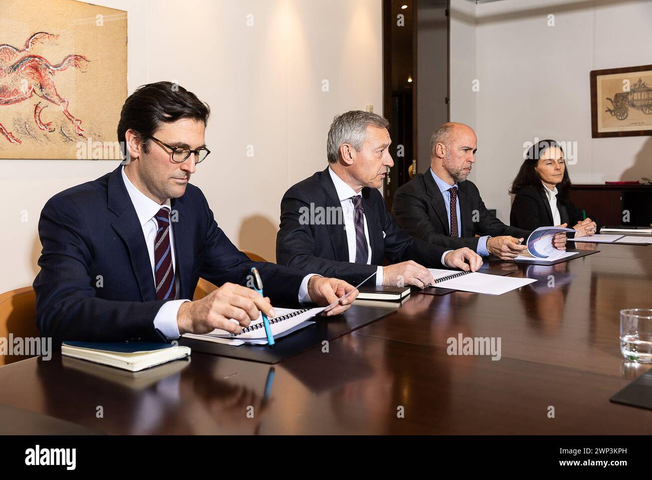 Resultats annuels hi-res stock photography and images - Alamy