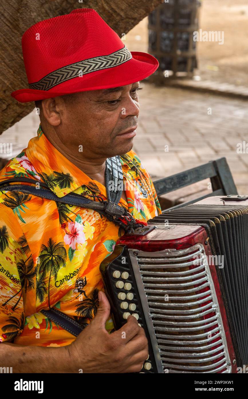 Merengue tipico hi-res stock photography and images - Alamy