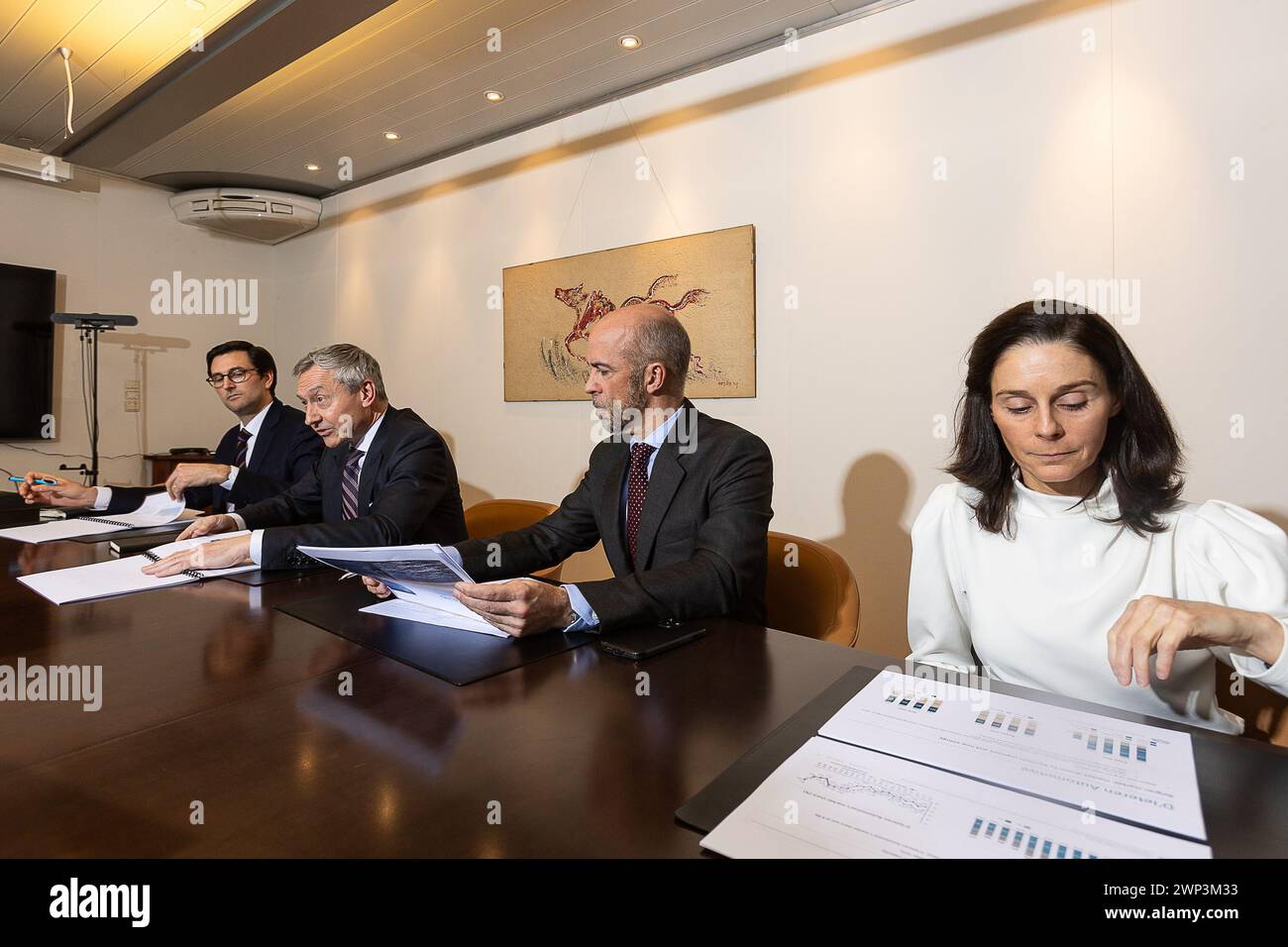 Resultats annuels hi-res stock photography and images - Alamy