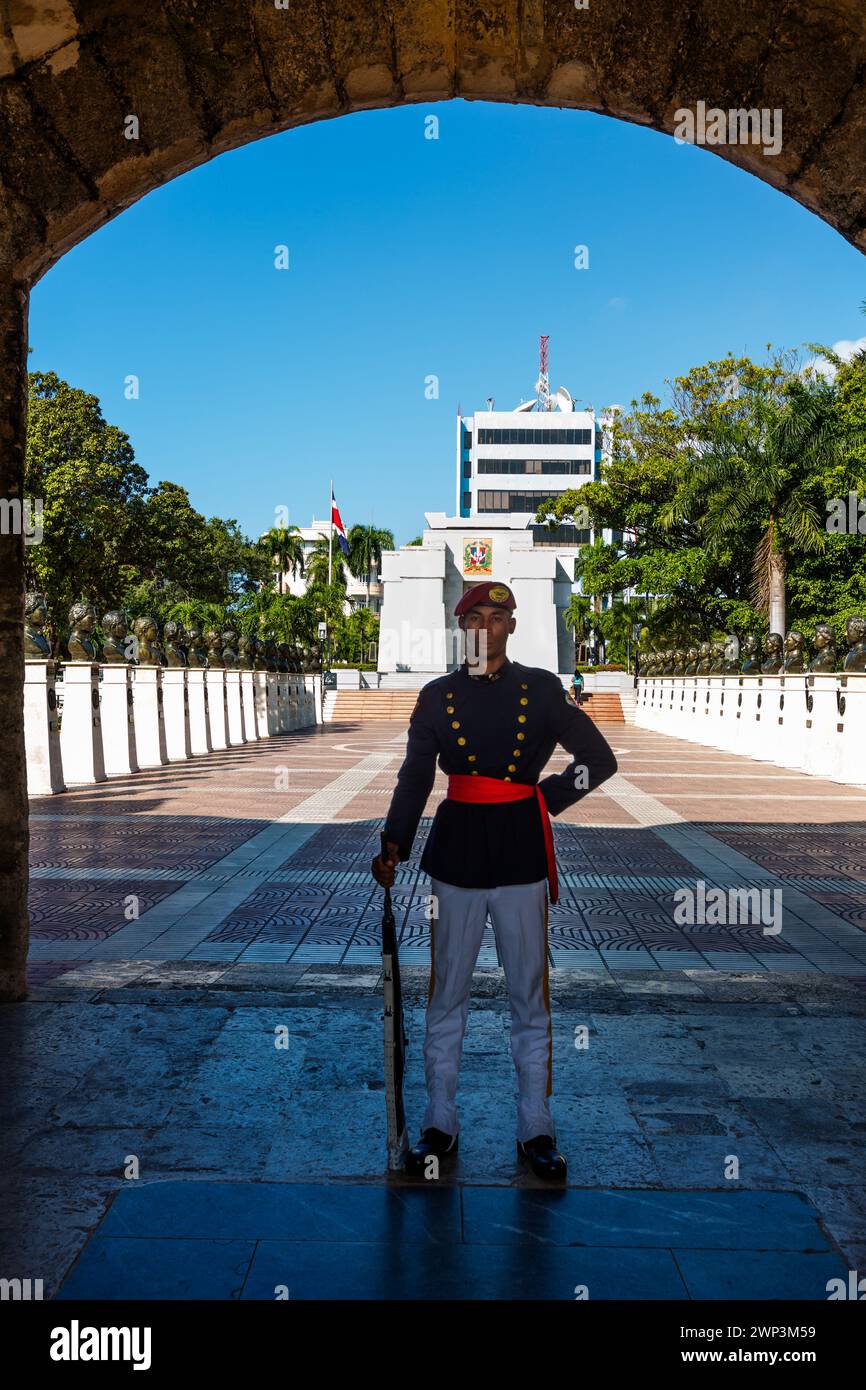 Puerta de honor hi-res stock photography and images - Alamy