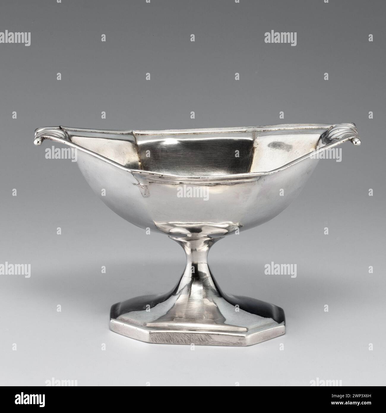 Sol naczynie hi-res stock photography and images - Alamy