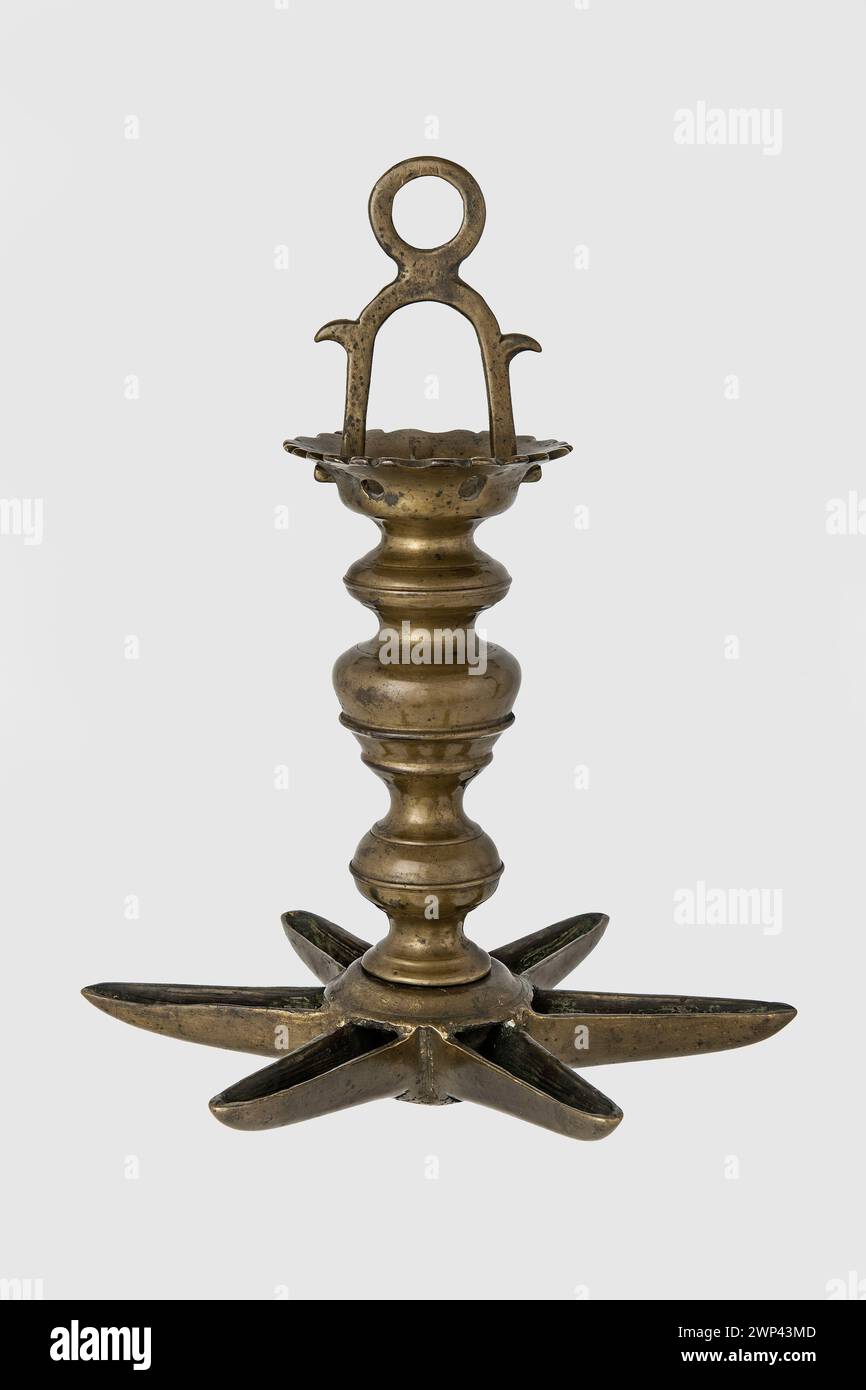 Lampy typu judenstern hi-res stock photography and images - Alamy