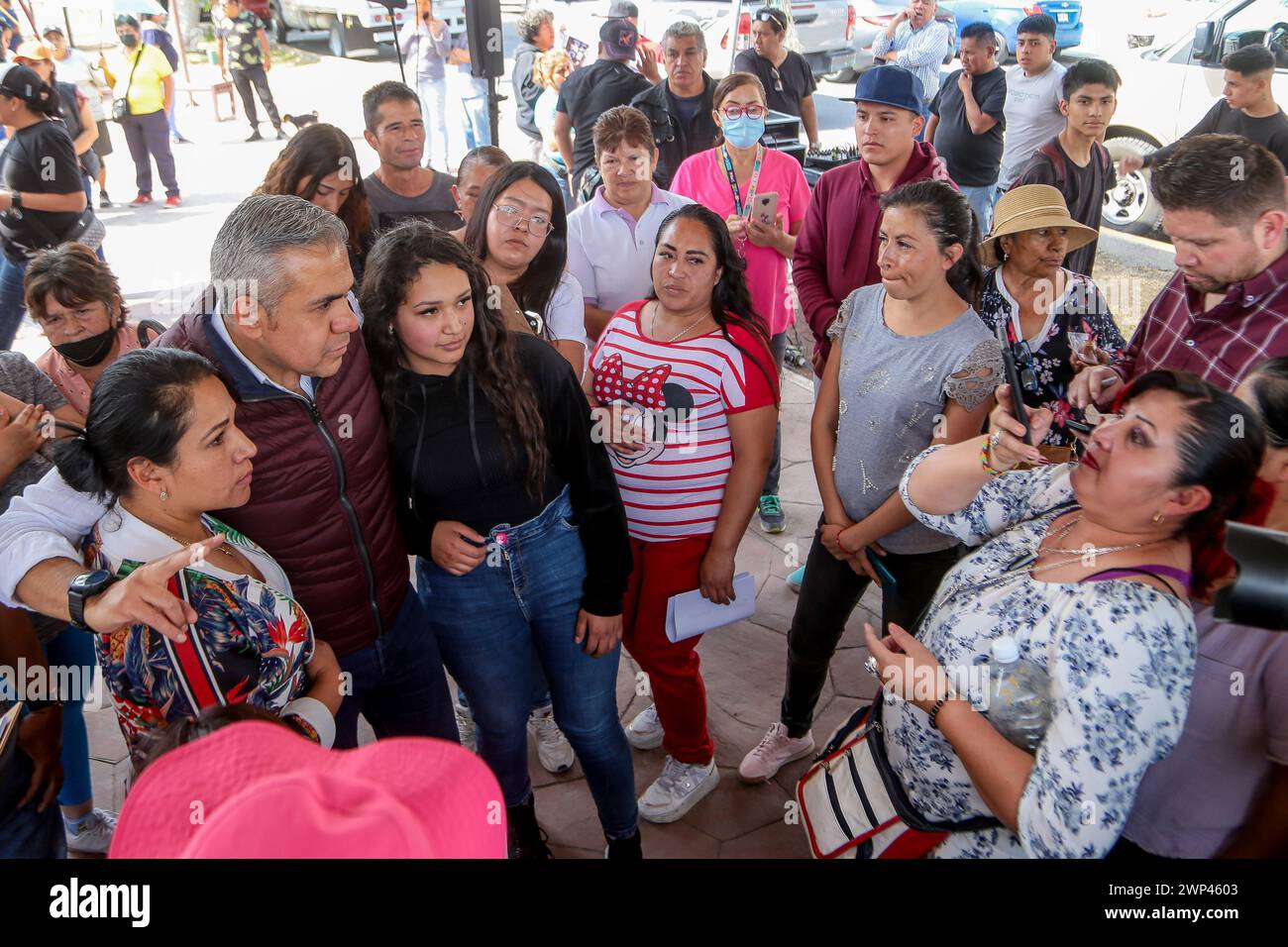 A ras de piso campaign hi-res stock photography and images - Alamy