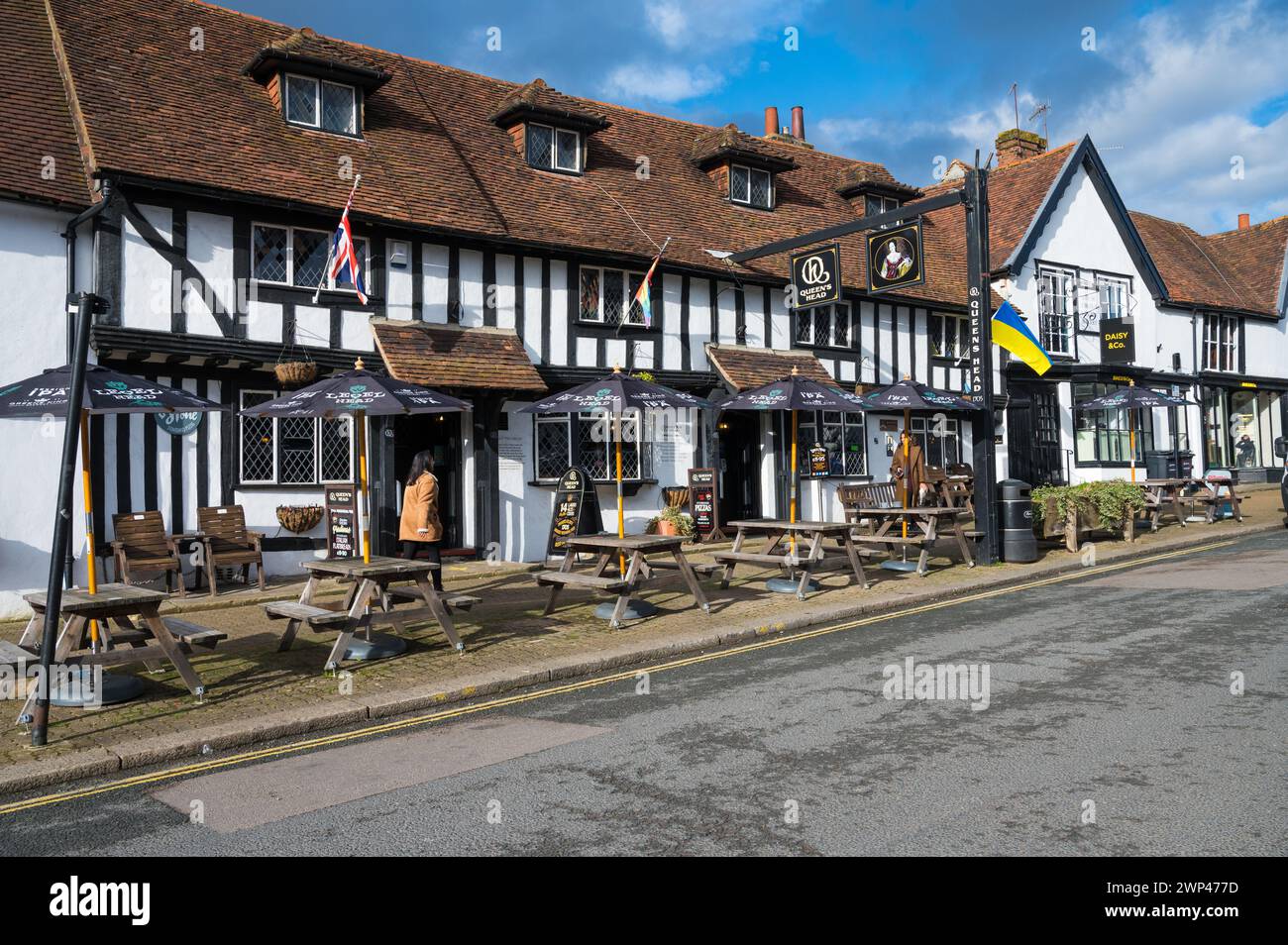 Exterior of The Queens Head a Grade II listed timber-framed pub on High ...