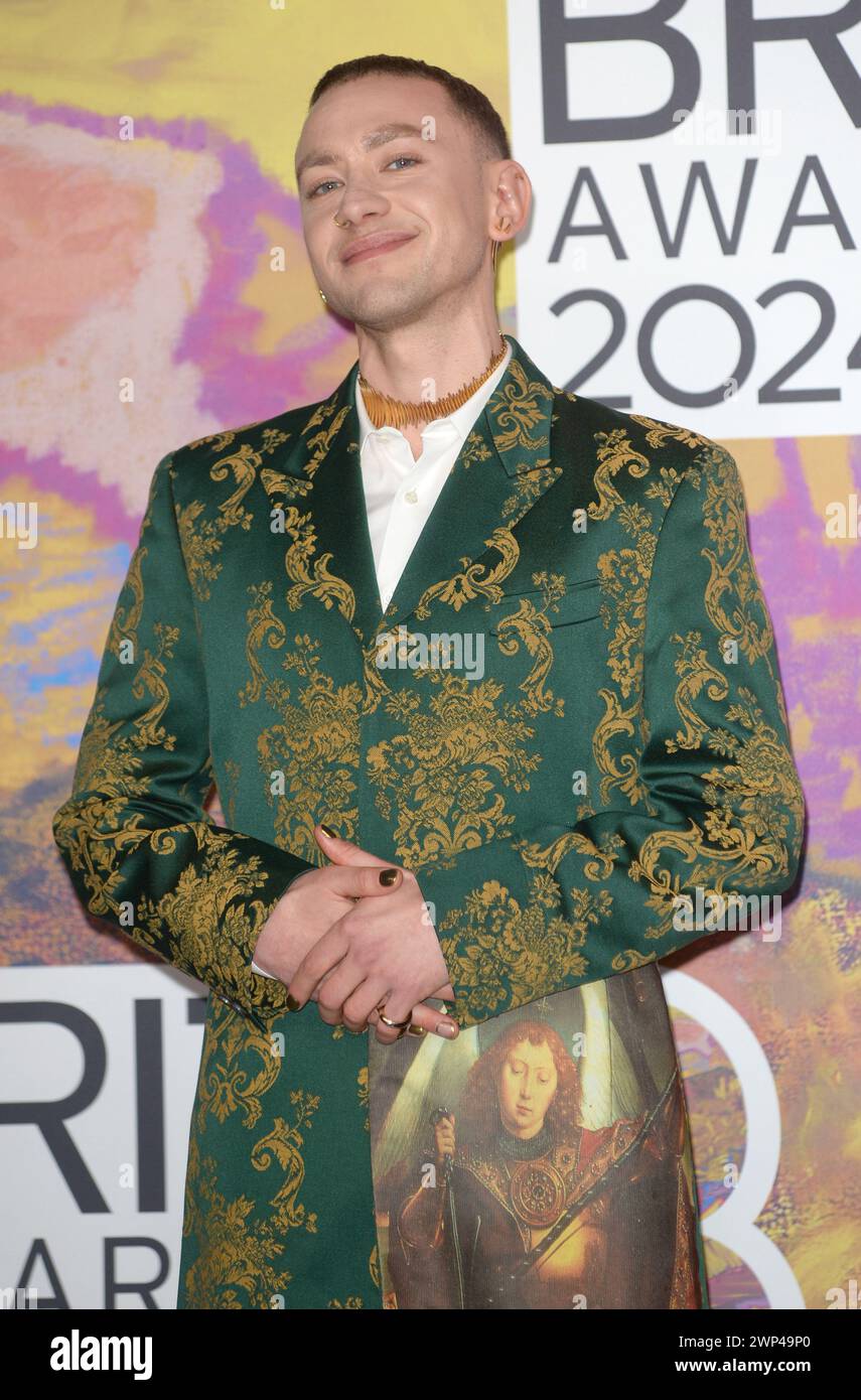 Olly alexander 2024 hi-res stock photography and images - Alamy