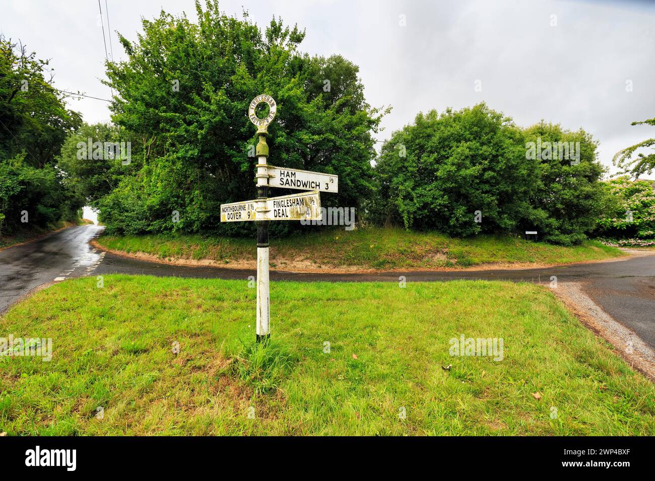 Ham sandwich sign hi-res stock photography and images - Alamy