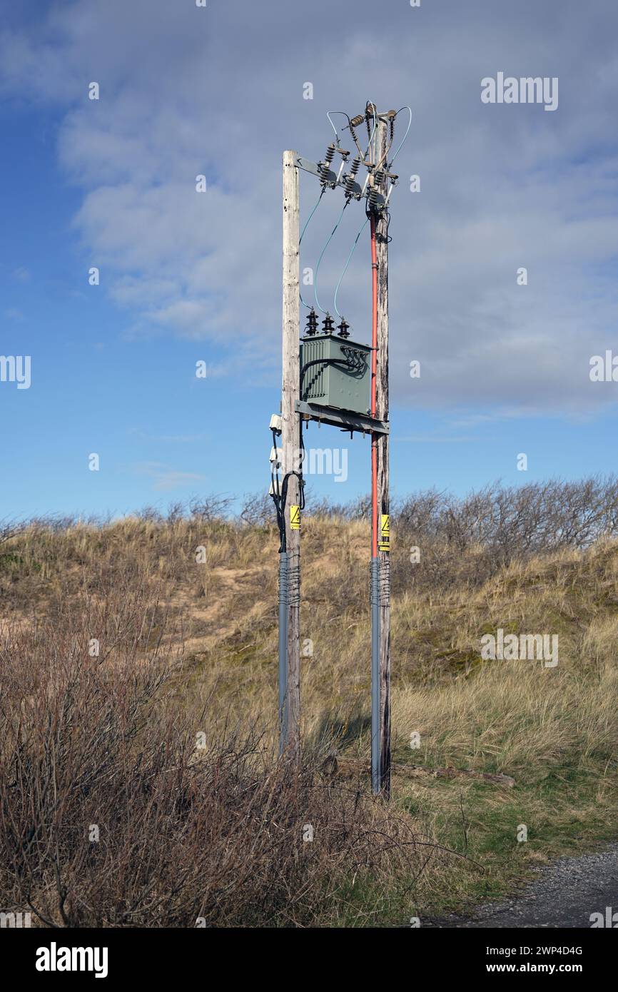 Wooden support for power cables hi-res stock photography and images - Alamy