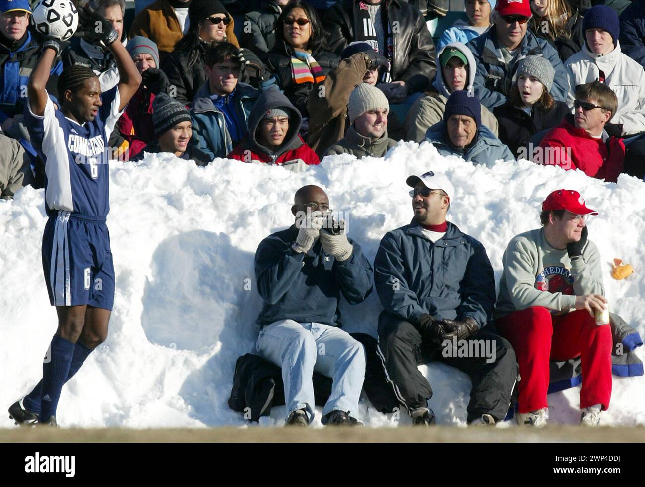 Throw in soccer hi-res stock photography and images - Alamy