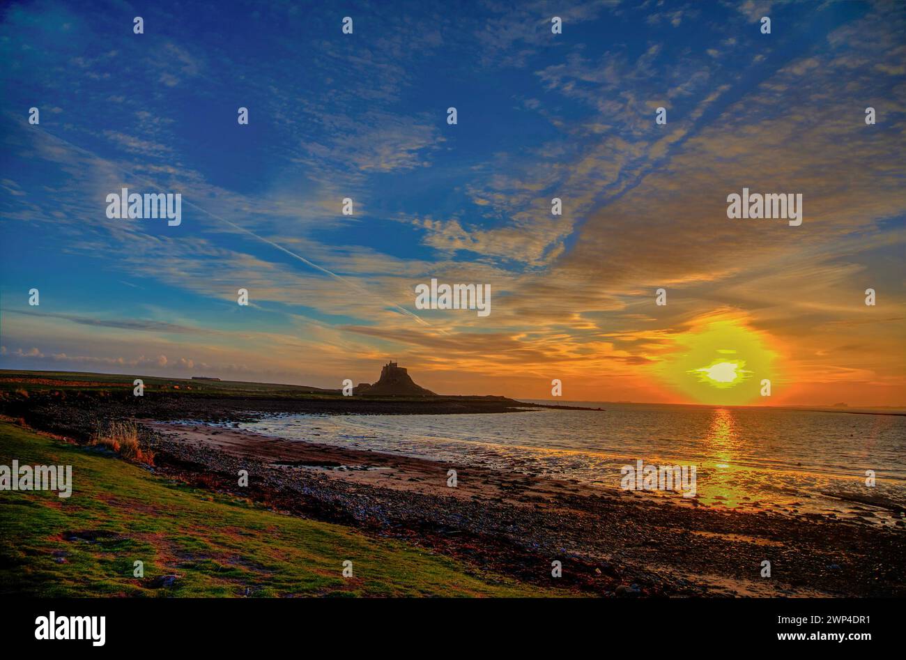 Dawn comes to Lindisfarne Island Stock Photo - Alamy
