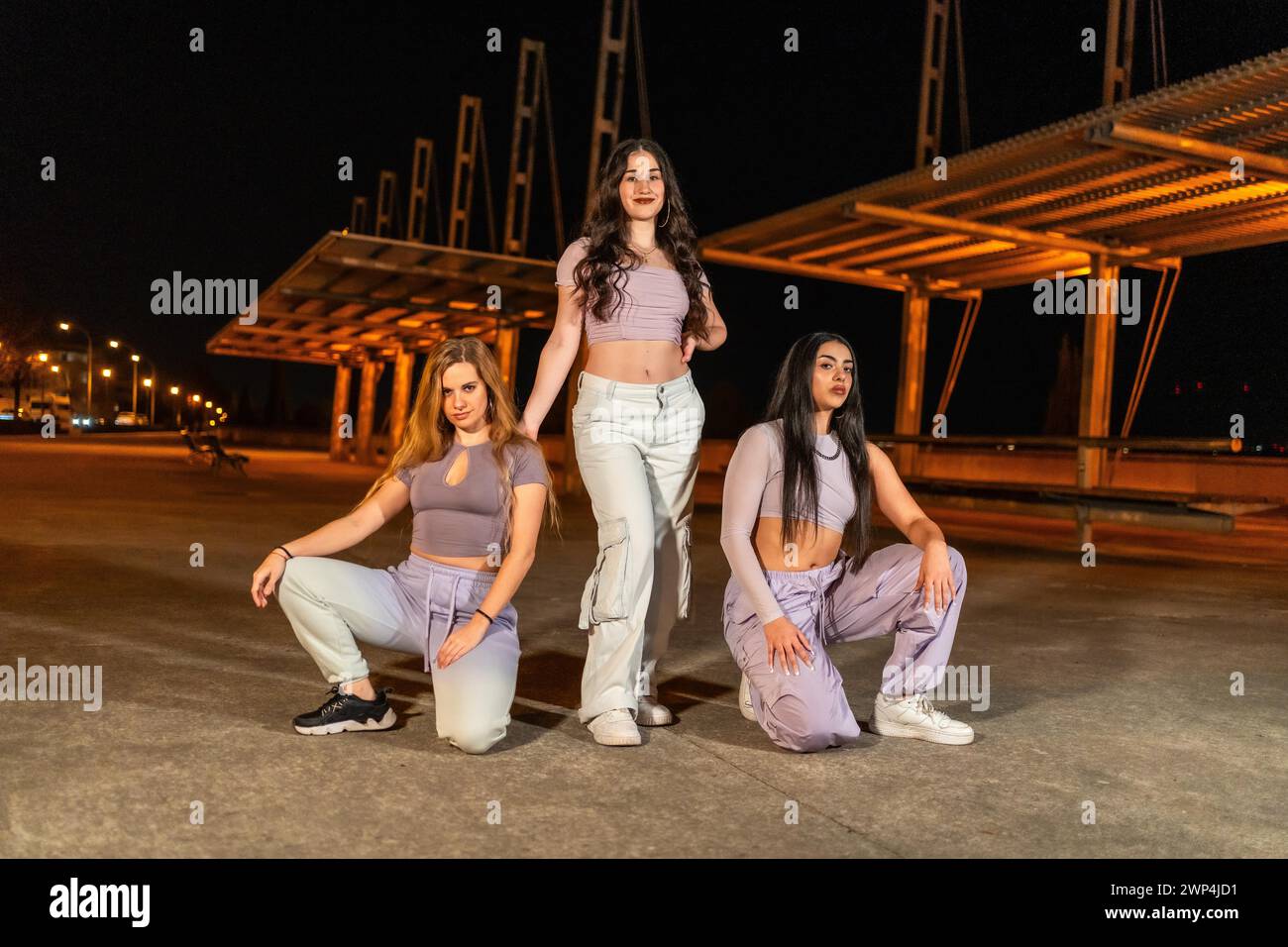 Diversity women group age hi-res stock photography and images - Alamy