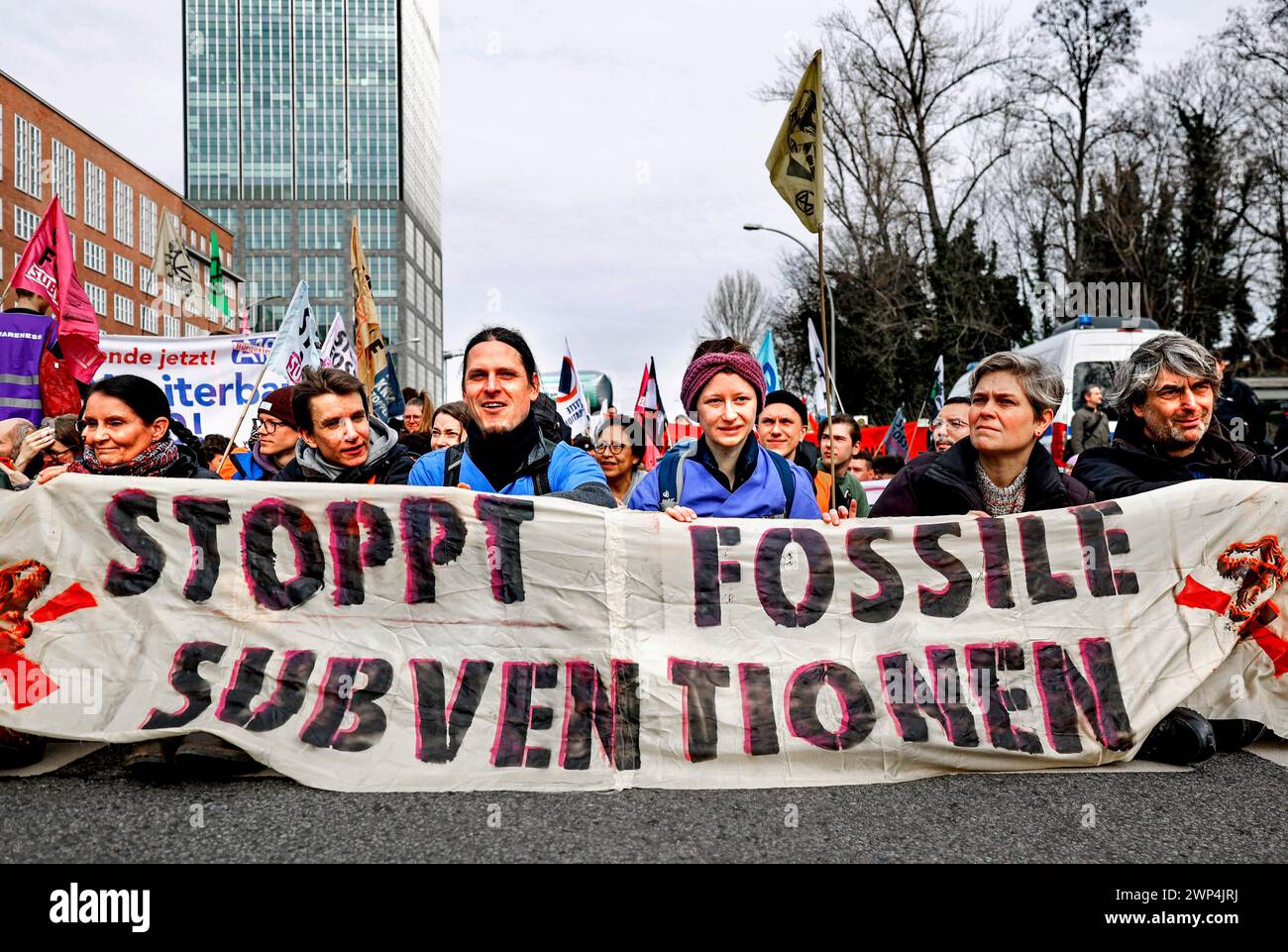 Stop fossil fuel berlin hi-res stock photography and images - Alamy Stop fossil fuel berlin hi-res stock photography and images - Alamy