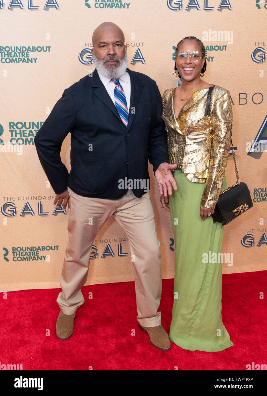 David Alan Grier (L) attends the Roundabout Theatre Company 2024 Gala ...